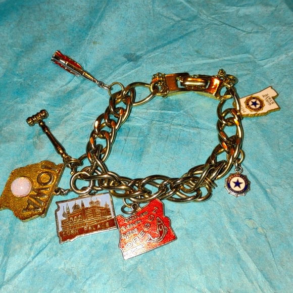 Vintage | Jewelry | Rare And Unique Vintage State Charm Bracelet | Poshmark